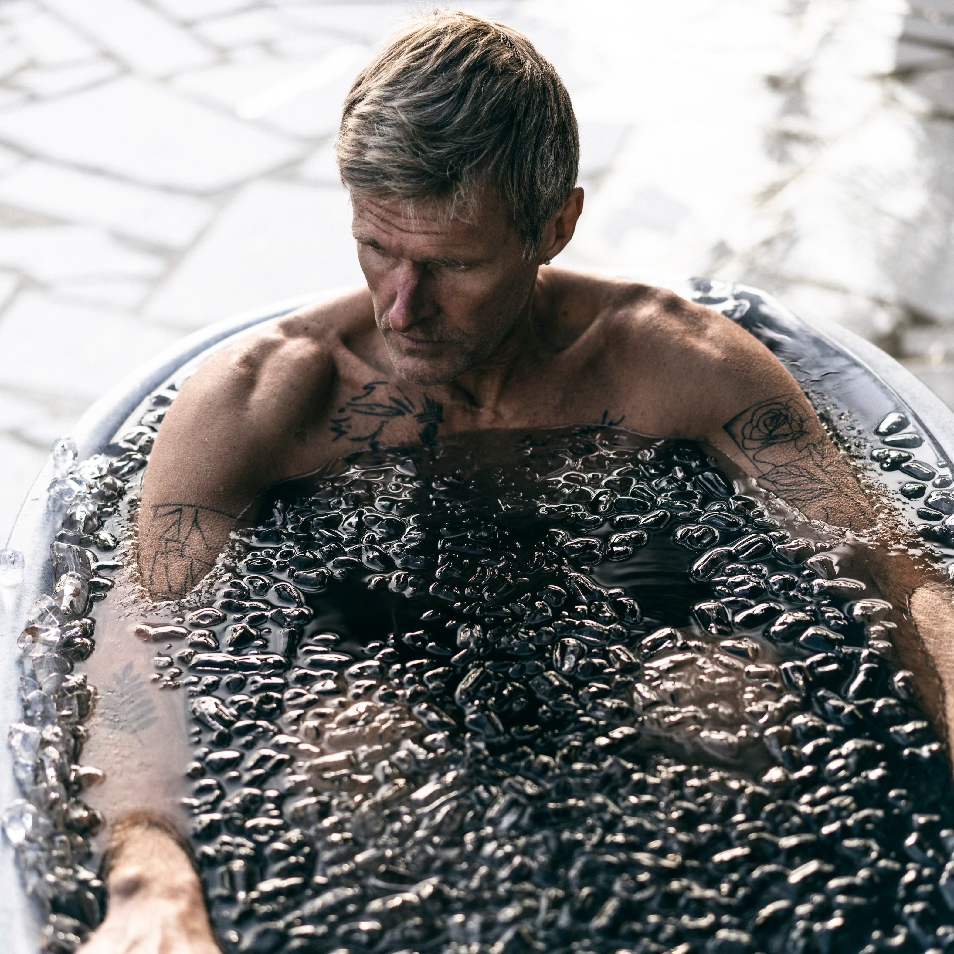 Waatea ICY - High-Quality, Well-Insulated Cold Plunge Tub for Year-Round Use